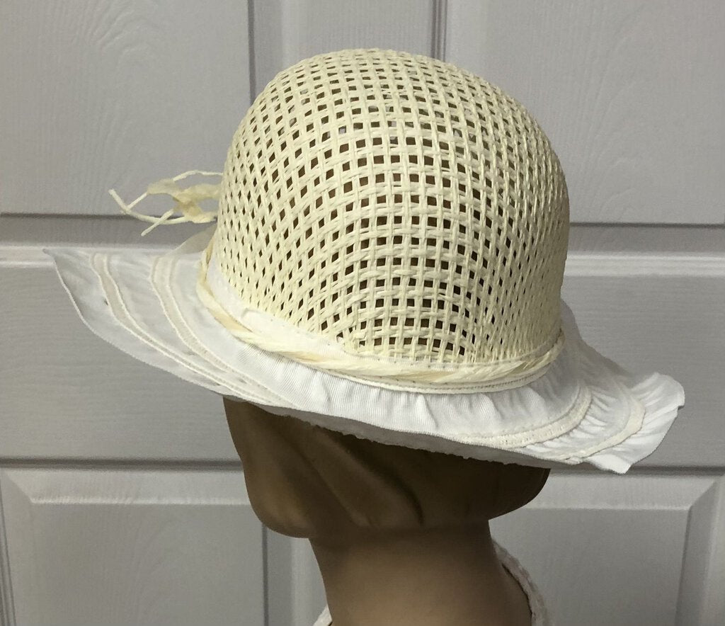 Easter straw Hat w/flower – Encore Kids Consignment