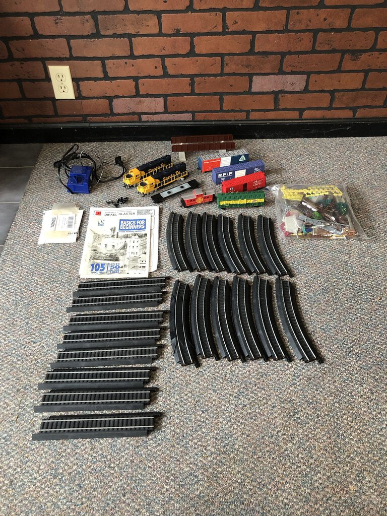 Diesel Blaster Train Set w/Powered Locomotive Train (Lifelike Trains ...